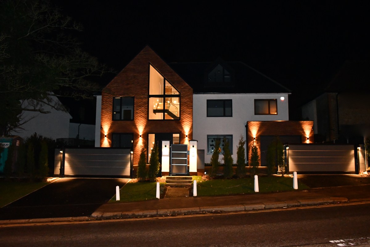 The Ridgeway, NW7